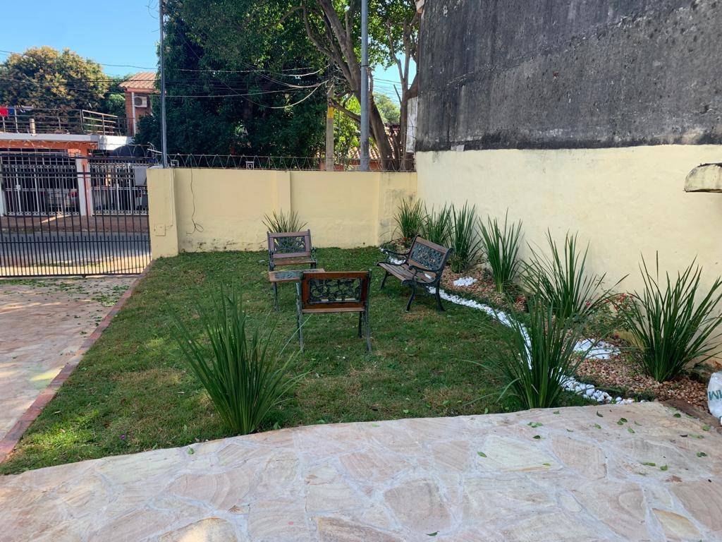 ALQUILO CASA EN EL BARRIO SAN VICENTE DE ASUNCION. Ref #P5F5A8 - infocasas.com.py