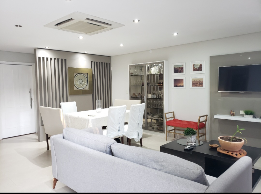 Vendo casa toda en planta baja , en la mejor zona !! . Ref #ZAFCE0 - infocasas.com.py