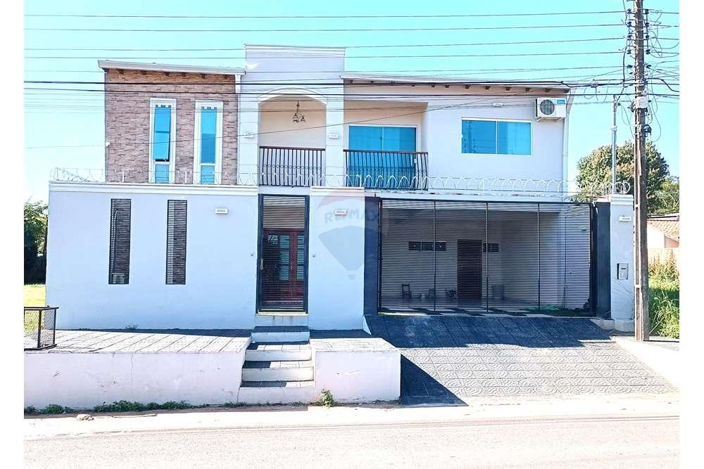 ALQUILO AMPLIA CASA CON PISCINA EN SAN LORENZO. Ref #Q4D618 - infocasas.com.py