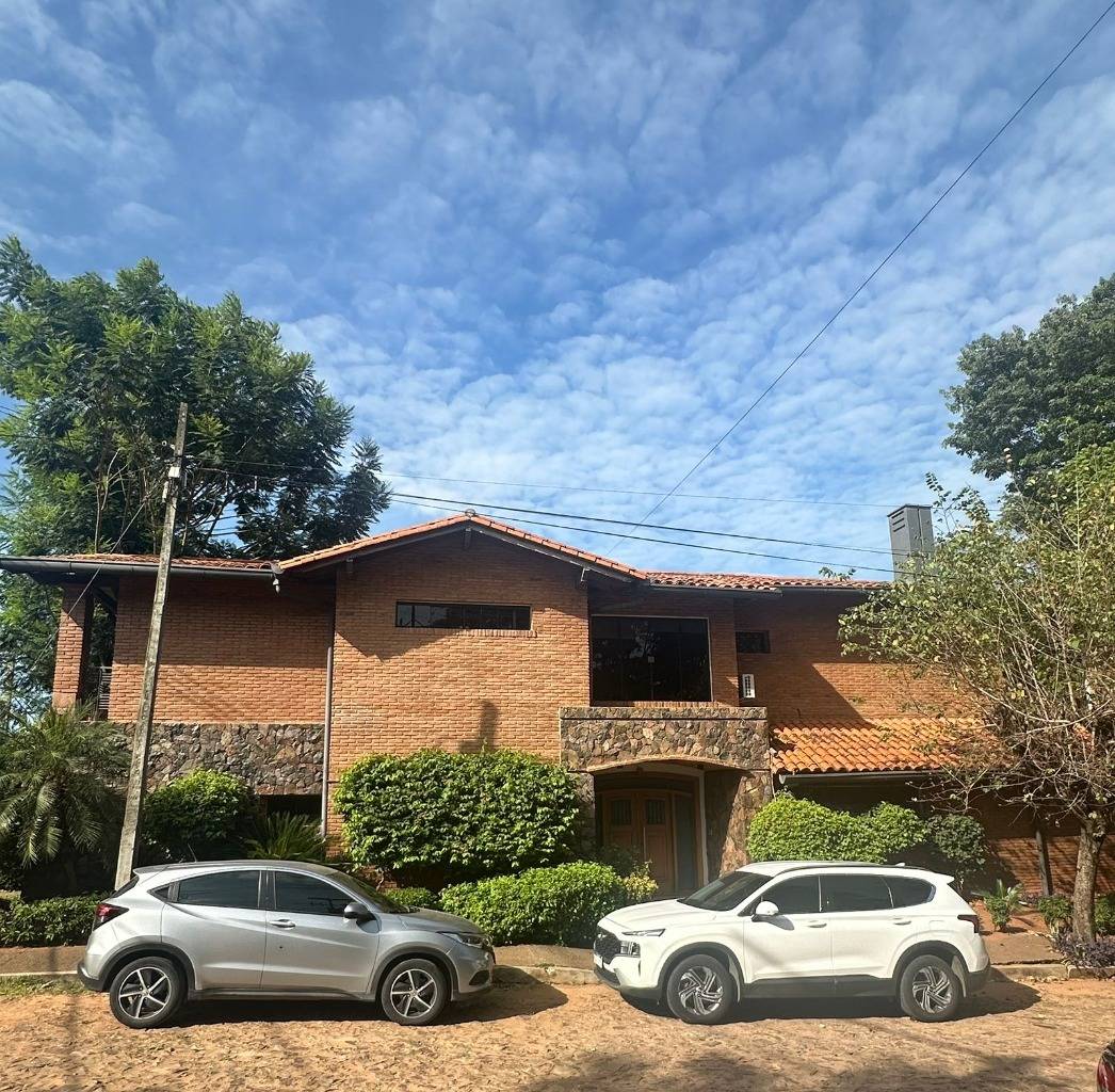 ALQUILO HERMOSA CASA EN BARRIO MBURUCUYA. Ref #RC6A70