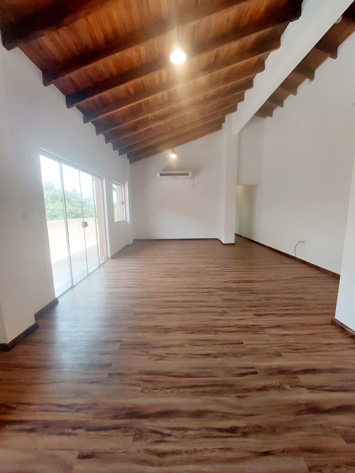 Alquilo Departamento de 3 habitaciones. Barrio Recoleta COD 096. Ref #D40B57