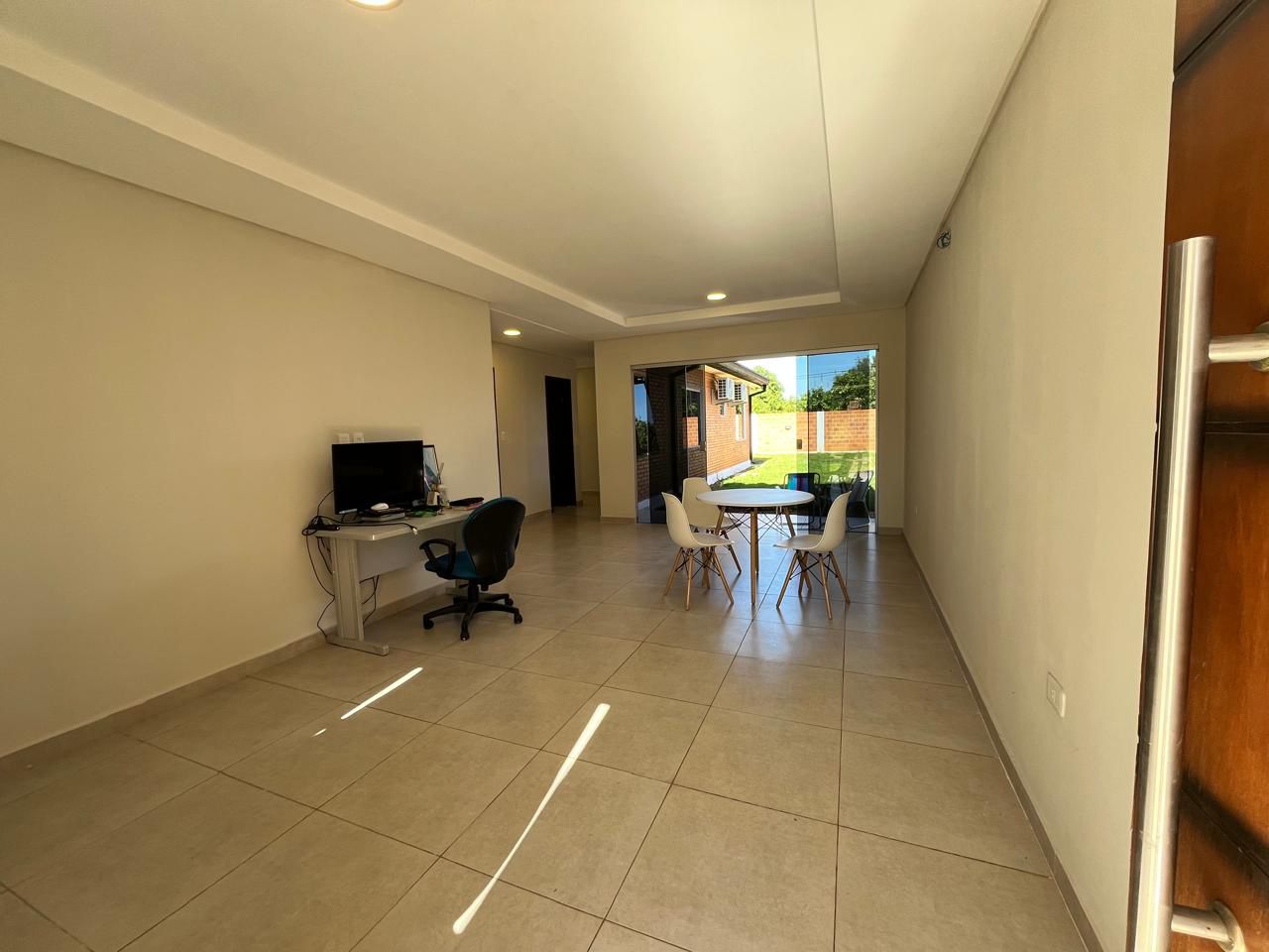 ALQUILO DUPLEX DE TRES DORMITORIOS EN FERNANDO DE LA MORA ZONA SUR. Ref #C3C4C8 - infocasas.com.py