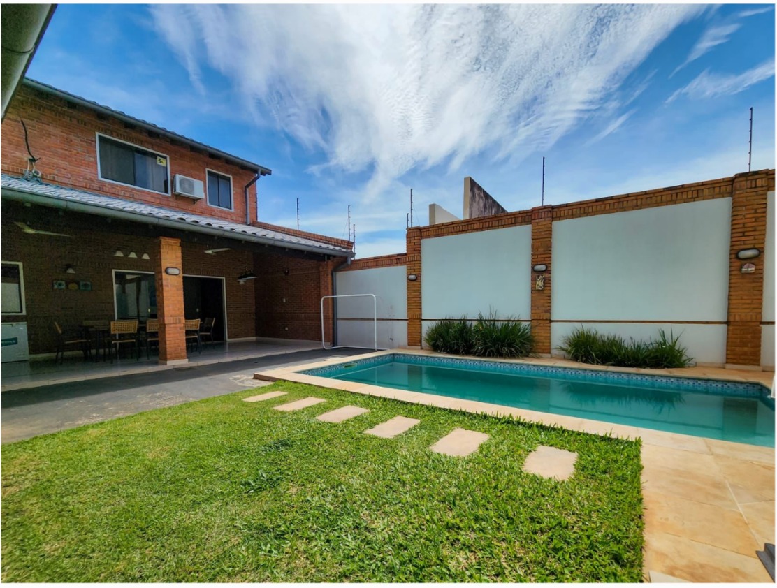 VENDO HERMOSA RESIDENCIA EN LAMBARE. Ref #O174C8