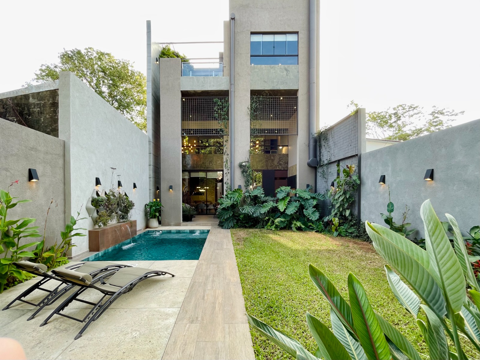 Alquilo Hermosa Casa de 3 Habit con Piscina. Ref #SA4EBD - infocasas.com.py