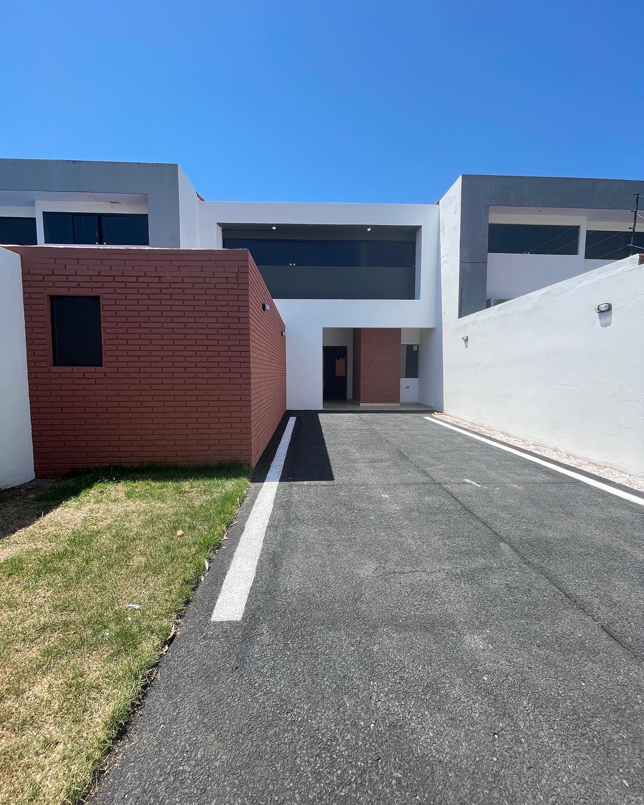 ALQUILO DUPLEX EN LAMBARE. Ref #UBD7C7 - infocasas.com.py