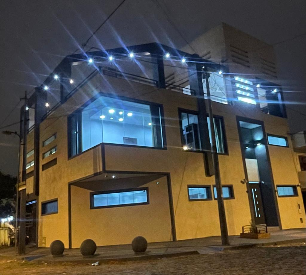 Alquilo Edificio para Oficina Zona Barrio Virgen del Carmen: Cod 00. Ref #DDFBC4 - infocasas.com.py