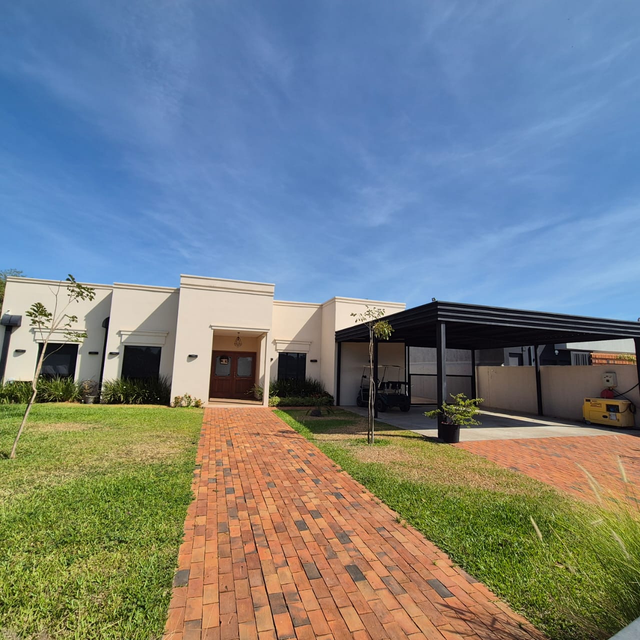 VENDO/ ALQUILO CASA EN BARRIO CERRADO SURUBI I. Ref #M09B87 - infocasas.com.py