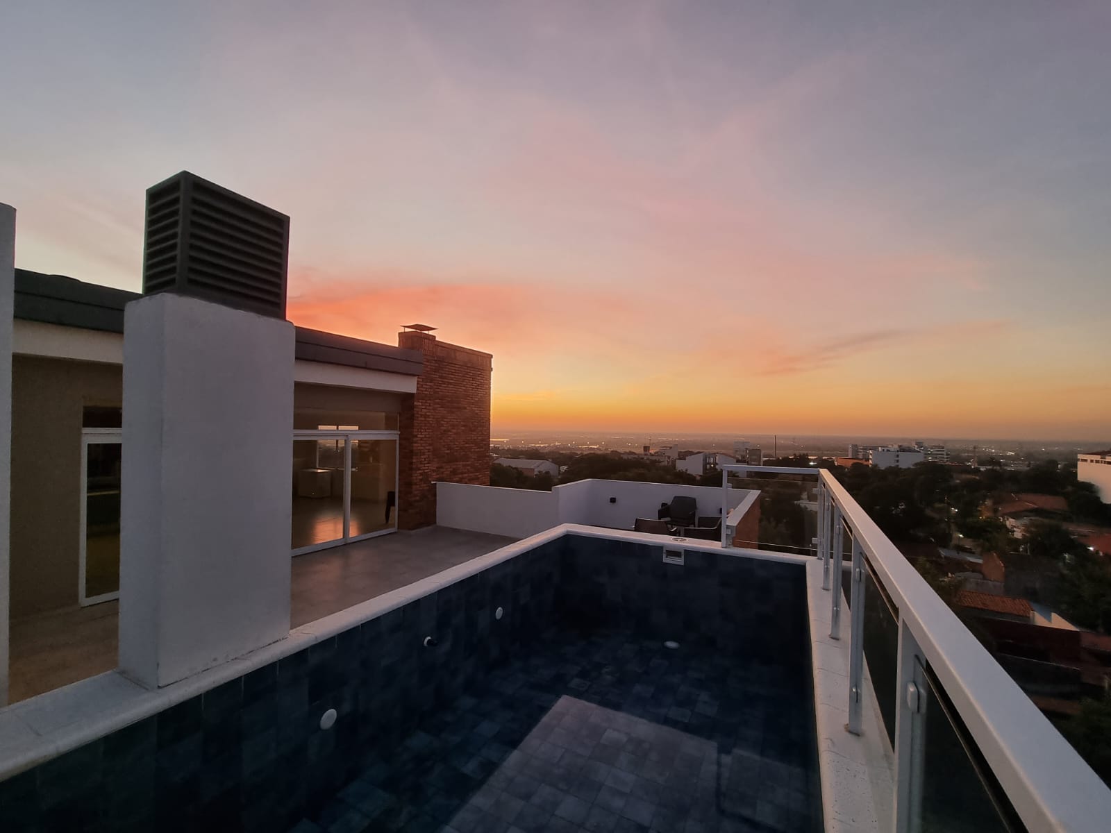 Alquilo Hermoso departamento ubicado en Barrio Jara. Ref #R5465E - infocasas.com.py