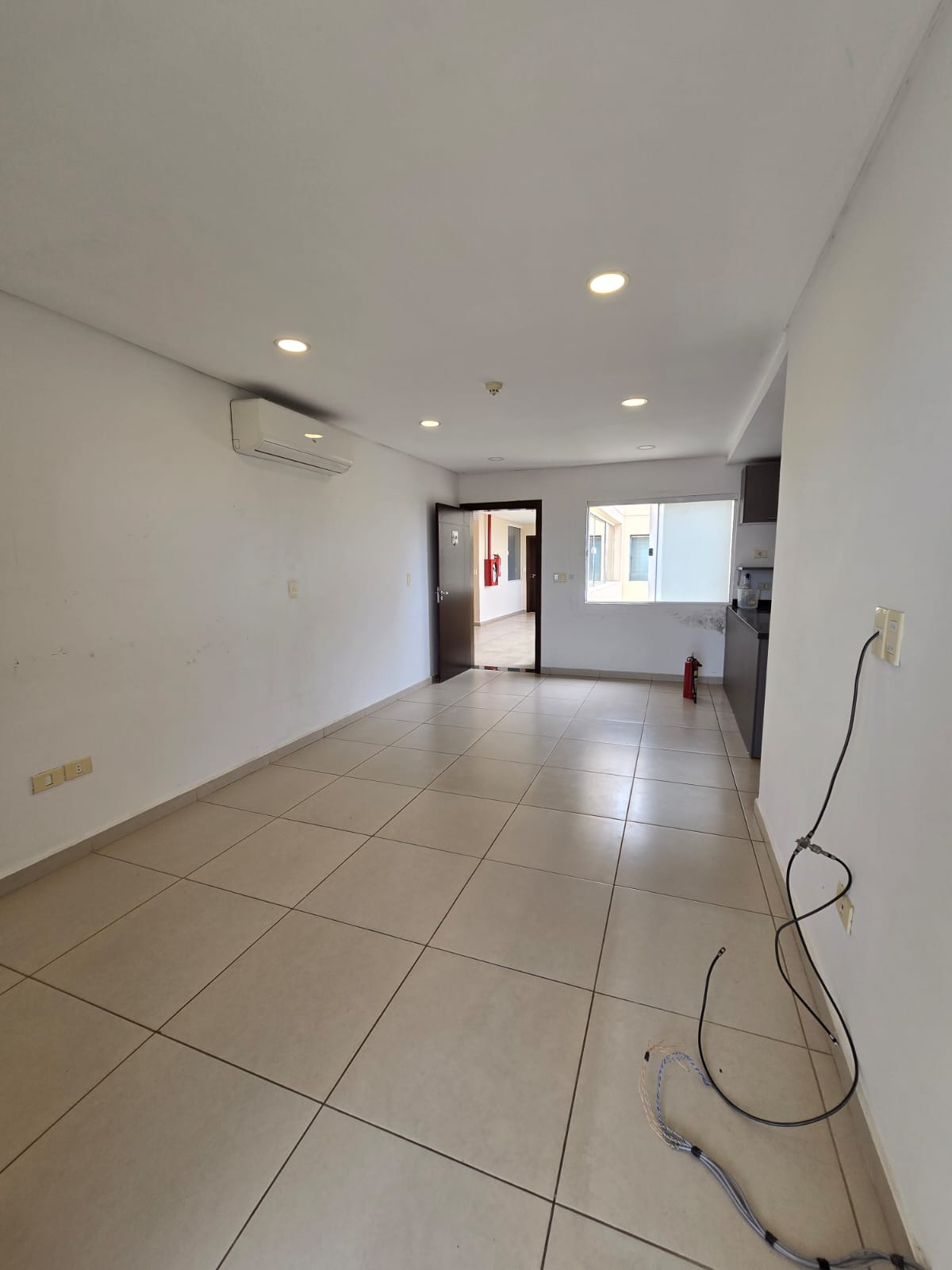 Alquilo Departamento de 2 habitaciones. Barrio Las Mercedes. COD 037. Ref #E47497