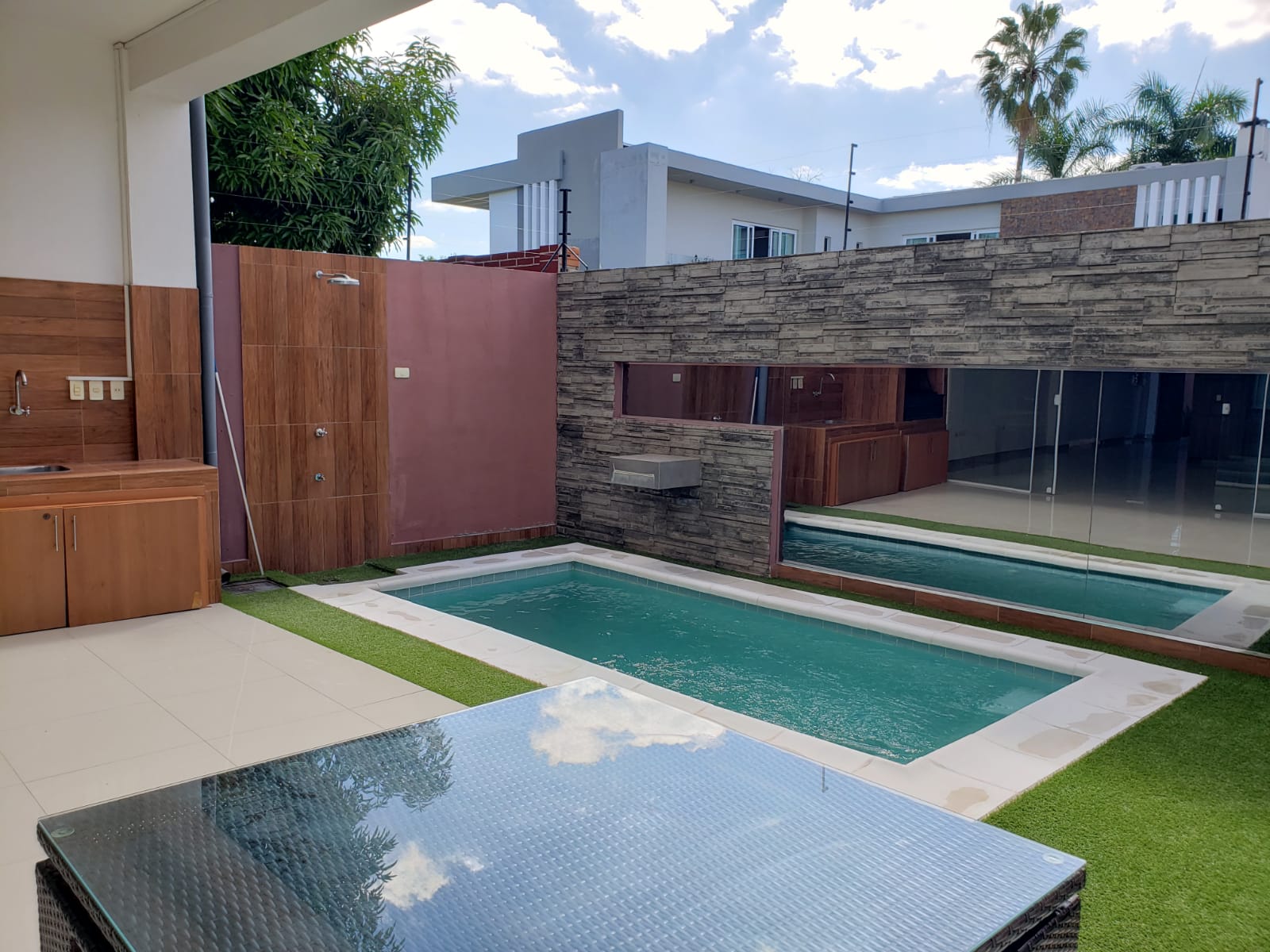 ALQUILO HERMOSO DUPLEX MODERNO EN SAN JORGE. Ref #L1F4BF - infocasas.com.py
