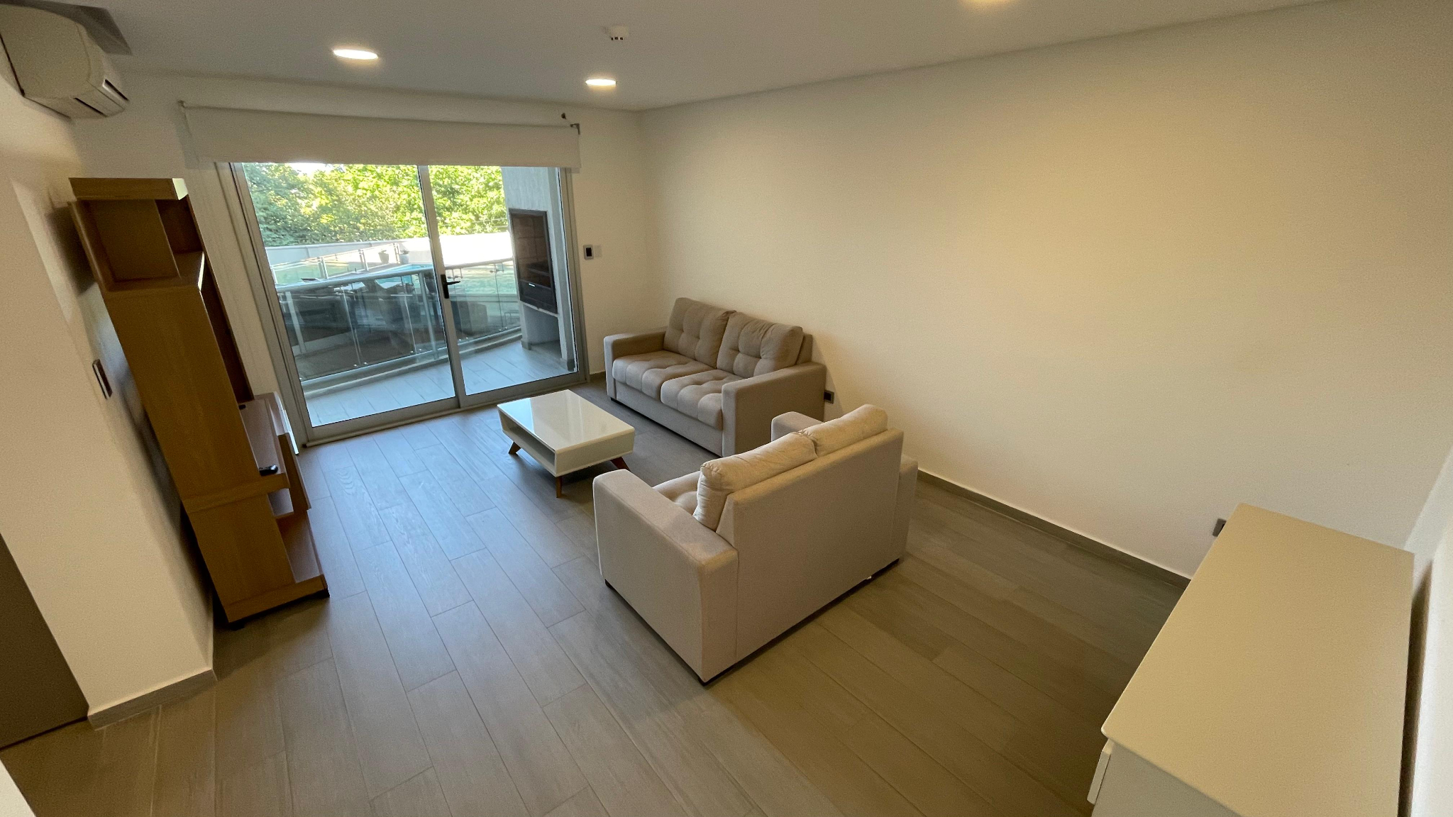 Alquilo dpto. amoblado de 1 dormitorio en Mburucuya 75 m2. Ref #OAF488 - infocasas.com.py