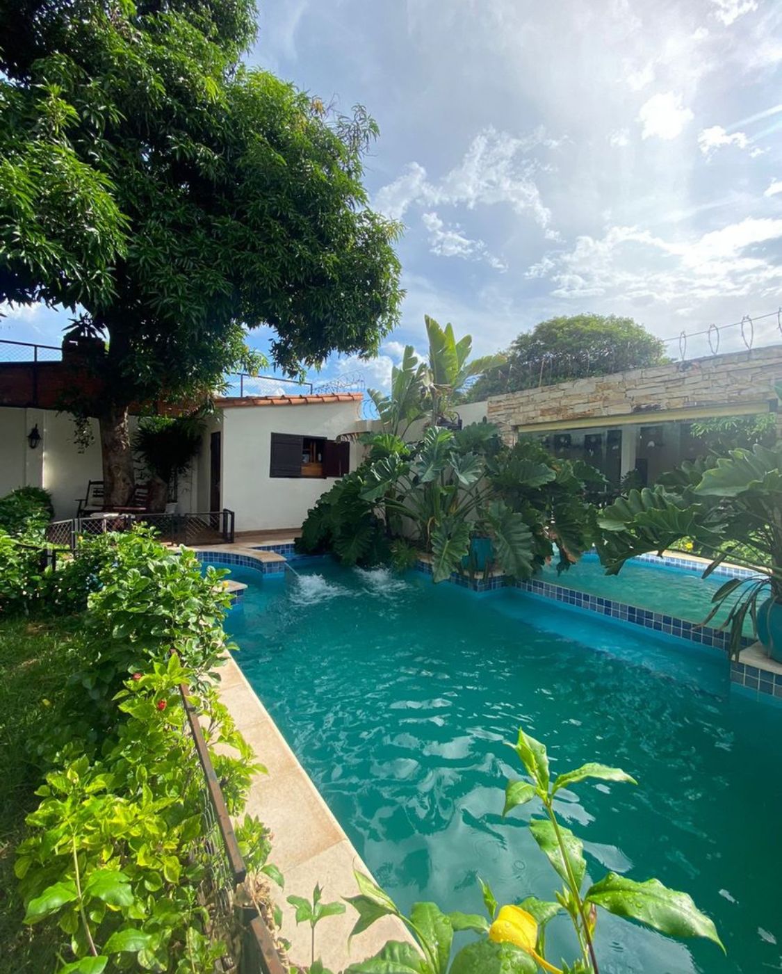 VENDO HERMOSA CASA EN ITA ENRAMADA Z/ IGLESIA CAPUCHINOS. Ref #B36D38 ...