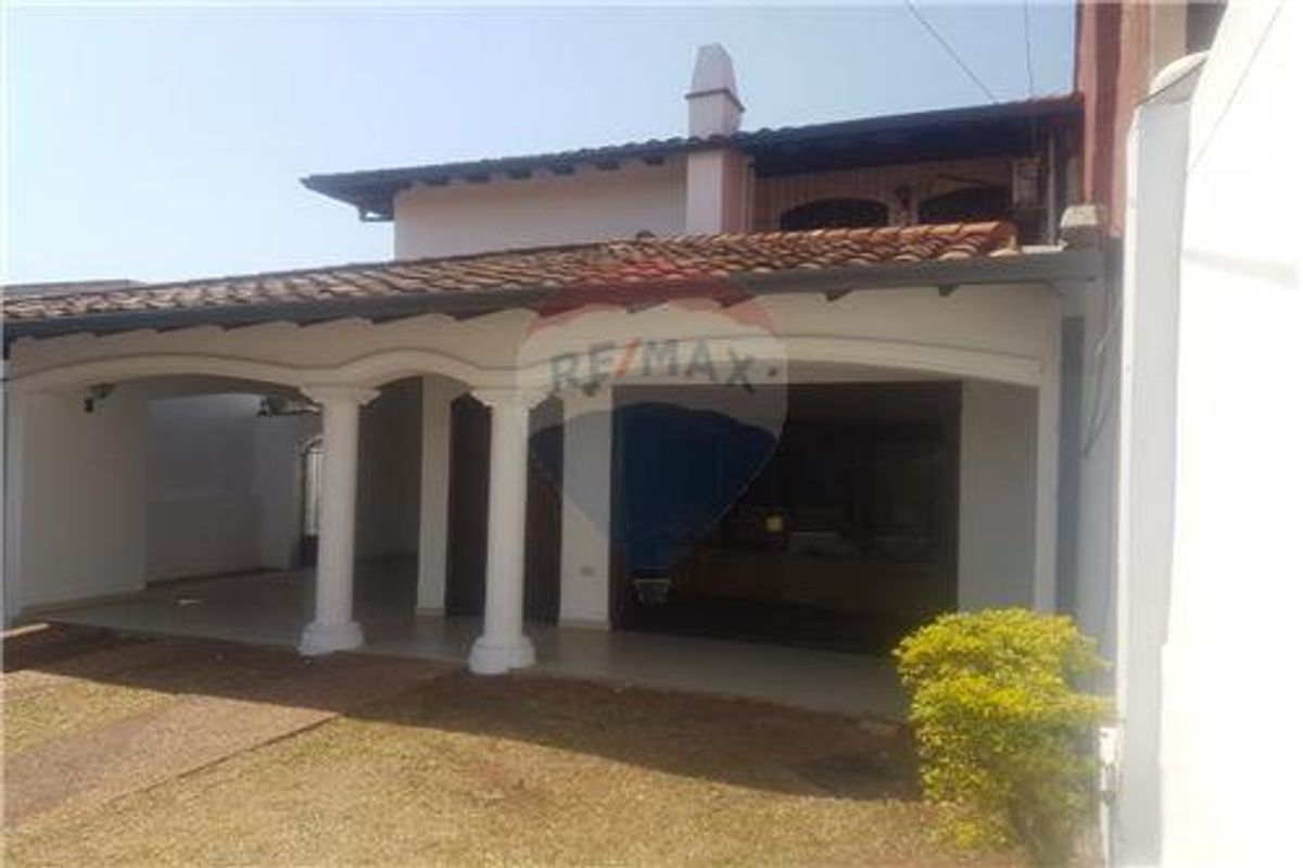 ALQUILO Casa en Barrio San Vicente. Ref #OAFD00 - infocasas.com.py