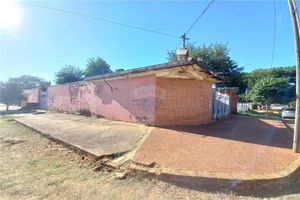 VENDO PROPIEDAD EN ESQUINA EN BARRIO SAN MIGUEL, SAN LORENZO. Ref #OE5289 - infocasas.com.py