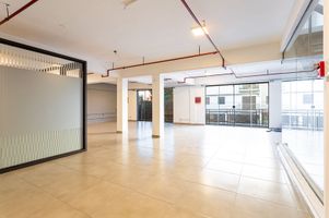 Alquilo Edificio De Oficinas. Ref #P59B39