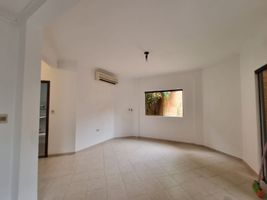 Alquilo hermoso duplex en Los Laureles. Ref #FF12EC - infocasas.com.py