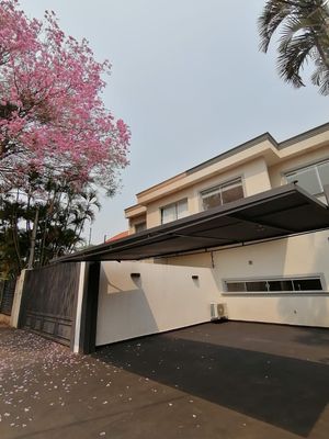 ALQUILO HERMOSO DUPLEX ZONA MBURUCUYA. Ref #T50498