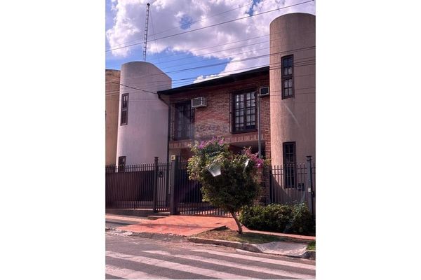VENDO DUPLEX EN BARRIO HERRERA. Ref #G9F4F1