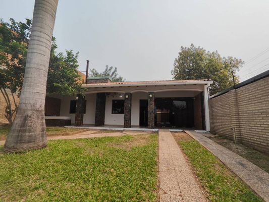 Vendo Casa en Loma Pyta Las Golondrinas. Ref #G4D6F2 - infocasas.com.py