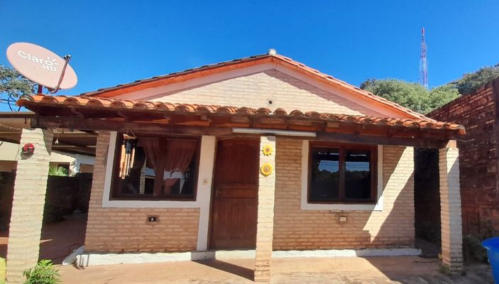 VENDO CASA EN FERNANDO DE LA MORA ZONA SUR. Ref #U9671E - infocasas.com.py