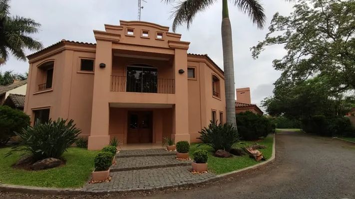 VENDO EXCLUSIVA RESIDENCIA EN BARRIO CERRADO ZONA AEROPUERTO. Ref #F5FA17 - infocasas.com.py