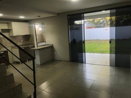 Alquilo dúplex de 3 dormitorios en Fernando zona norte.. Ref #Q94BED - infocasas.com.py