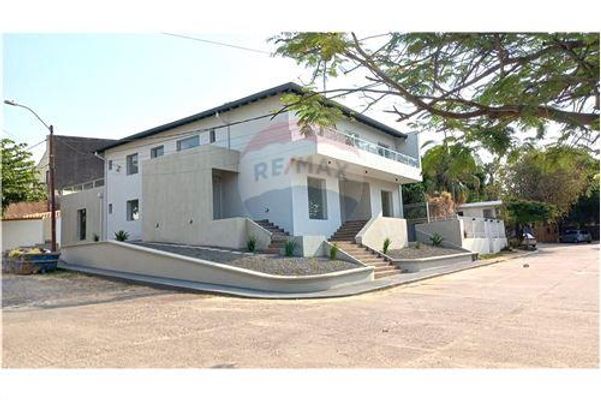 ALQUILO OFICINA EN MANORÁ. Ref #R7FDA4