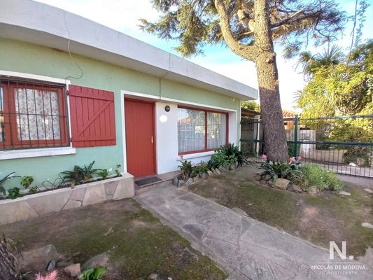 Se vende Casa de 3 dormitorios en el centro de Maldonado. Ref #A56800 - infocasas.com.uy