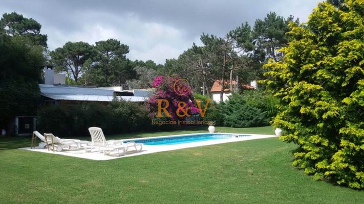 Casa de 3 Dormitorios y Piscina en Alquiler Anual, Rincón del Indio. Ref #AED96E - infocasas.com.uy