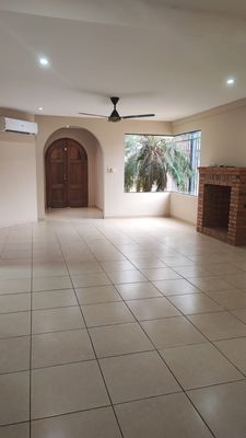 Alquilo Residencia en Fernando de la Mora zona Norte . Ref #J7B5A4 - infocasas.com.py