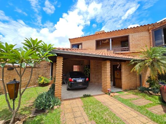 ALQUILO HERMOSA CASA EN BARRIO HERRERA. Ref #N8FEB8 - infocasas.com.py