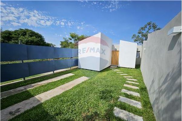 Casa - Venta - Paraguay Central Luque. Ref #O26692 - infocasas.com.py