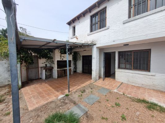 Casa en venta en Solymar sur de 3 dormitorios y 2 baños.. Ref #KDCD25