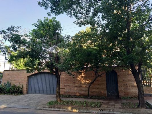 Vendo hermosa Casa - Bo. Apu'a en Lambaré-Precio negociable. Ref #C5B727 - infocasas.com.py