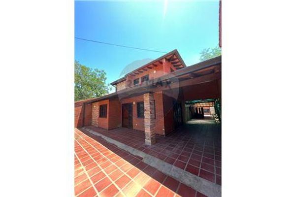 ALQUILO AMPLIA CASA EN BARRIO MBURUCUYA . Ref #S5DCC7 - infocasas.com.py