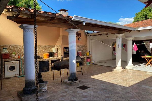 EN VENTA HERMOSSA CASA EN EL BARRIO SAN PABLO DE ASUNCIÓN. Ref #W6F288 - infocasas.com.py