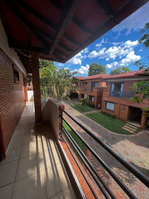 Alquilo Hermosa Casa c/ 4 dormitorios en Condominio. Bo Mcal Estigarribia . Ref #B7710F ...