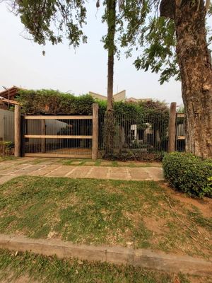 ALQUILO CASA EN BARRIO MBURUCUYA. Ref #HD5117