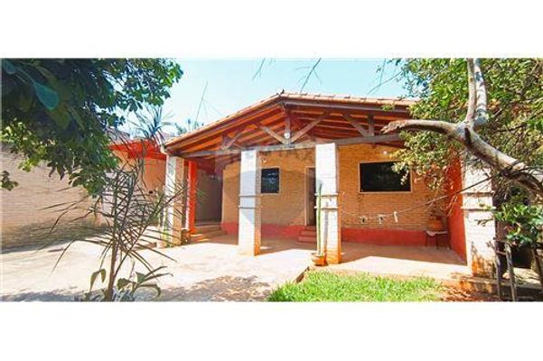 Casa - Venta - Paraguay Central Luque. Ref #J9645D - infocasas.com.py
