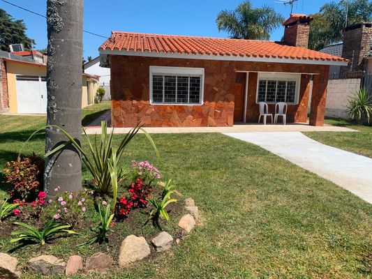 DUEÑO VENDE CASA,3 DORMIT, LOMAS SOLYMAR,A 3 DE PLAYA . Ref #C4151D - infocasas.com.uy