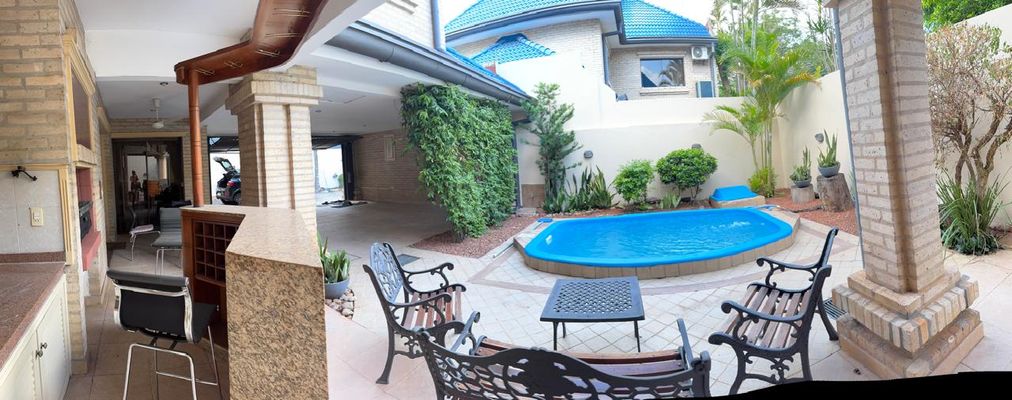 Alquilo Casa amoblada de lujo!!! Barrio Mcal. Estigarribia. Ref #K36653