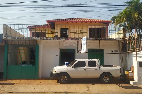 VENDO TERRENO CON CASA SOBRE BOGGIANI EN VILLA AURELIA. Ref #OD3C40 - infocasas.com.py