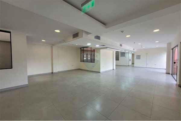 ALQUILO OFICINA EN EDIFICIO CORPORATIVO ZONA CIT . Ref #AFCC21