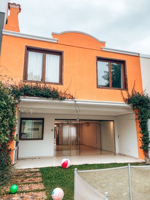 *Alquilo hermosa casa en Mburucuya* Zona CURDA . Ref #G32575 - infocasas.com.py