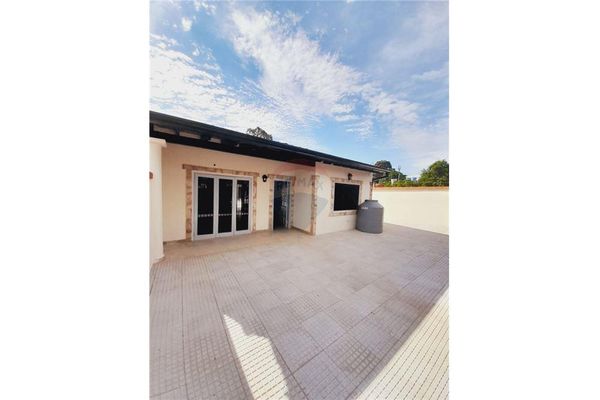 ALQUILO CASA EN BARRIO SAN MIGUEL SAN LORENZO. Ref #R45758 - infocasas.com.py