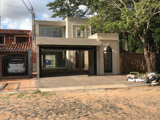 Alquilo Casa Moderna . Ref #EBD9E4 - infocasas.com.py