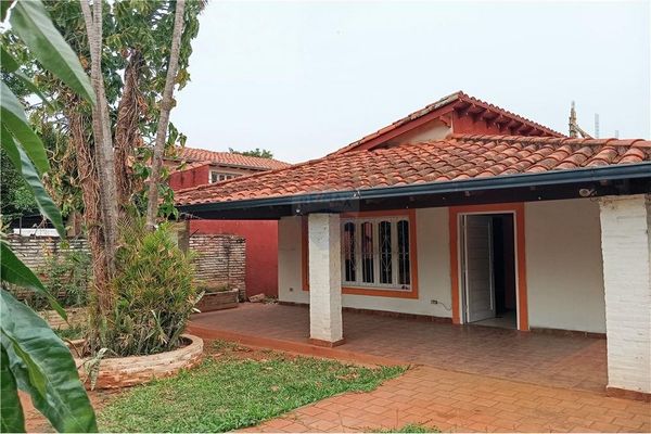 CASA EN ALQUILER ZONA SAN LORENZO BARCEQUILLO. Ref #NB583F
