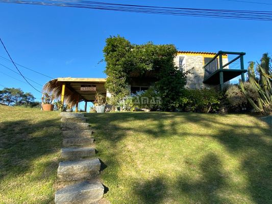 CHALET DE 2 PLANTAS EN MANANTIALES A PASOS DE LA PLAYA. Ref #CF554F - infocasas.com.uy