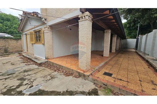 ALQUILO CASA EN BARRIO HERRERA. Ref #G7B874