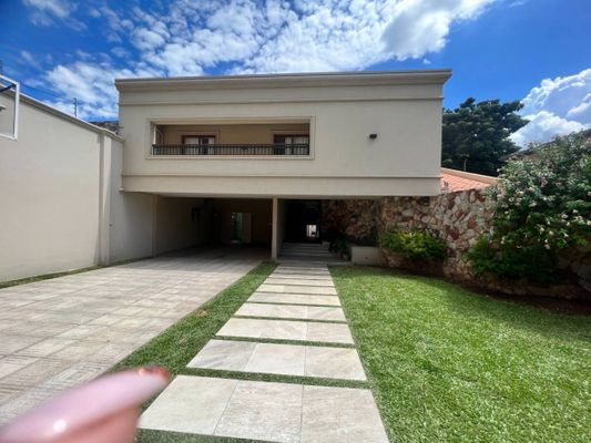Vendo Hermosa Residencia de dos plantas en Barrio Ita Enramada. Ref #SDFA1A - infocasas.com.py
